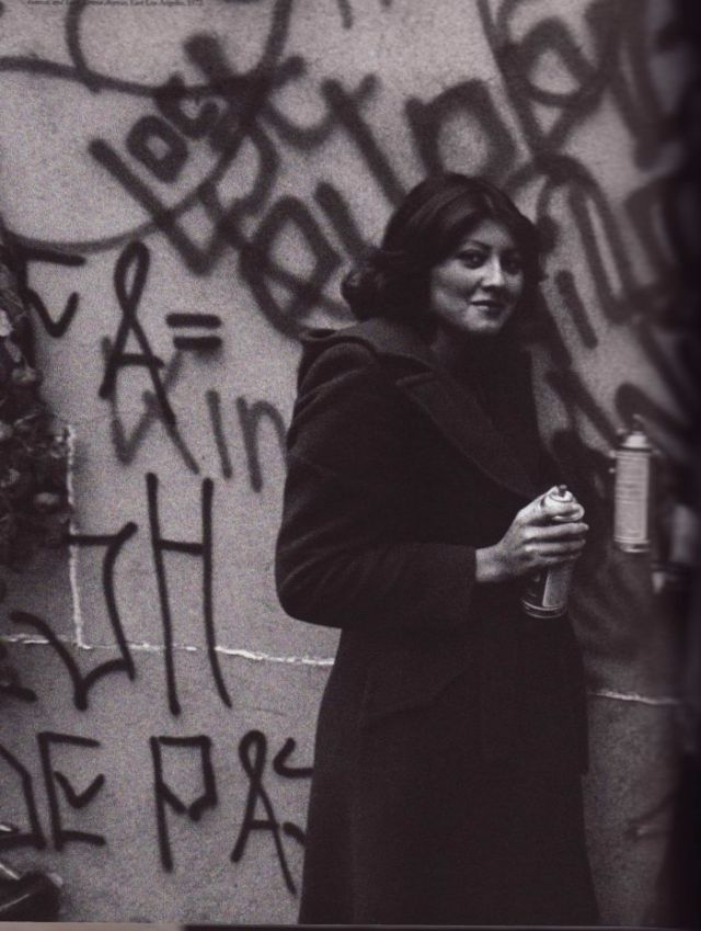 Chola Style and Culture: 40 Fascinating Vintage Photos of Latina Gangs ...