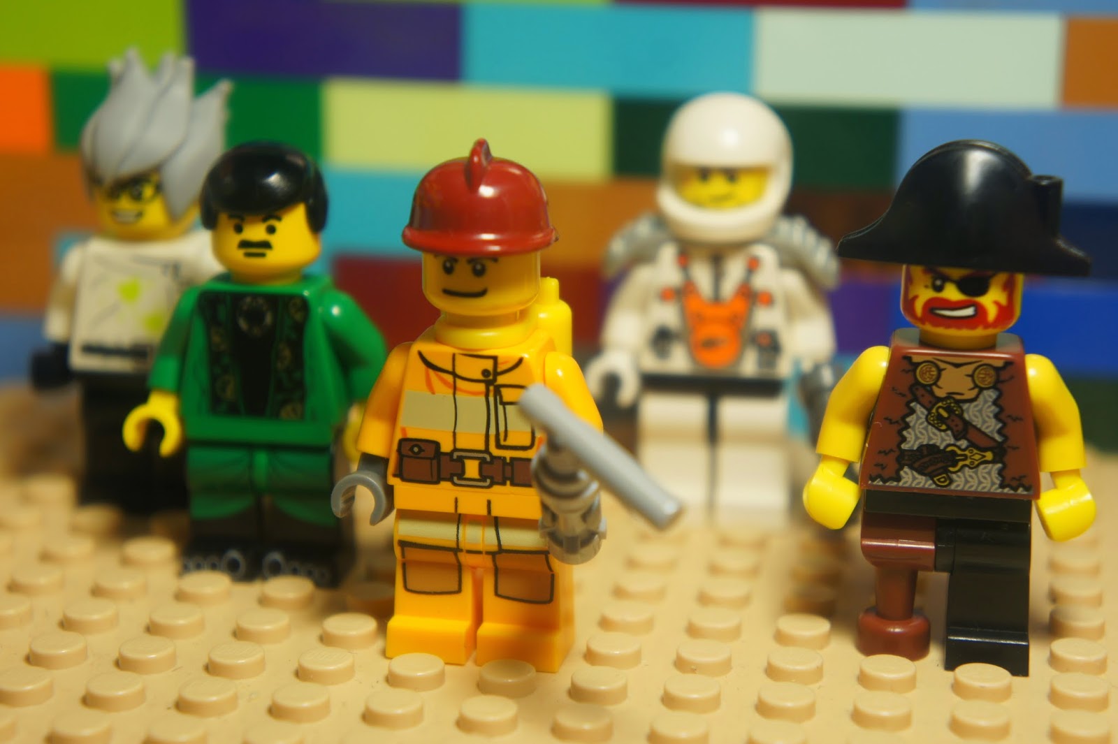 LEGO #005 Assorted WORKERS Community Fantasy Minifigures x5 Complete ...