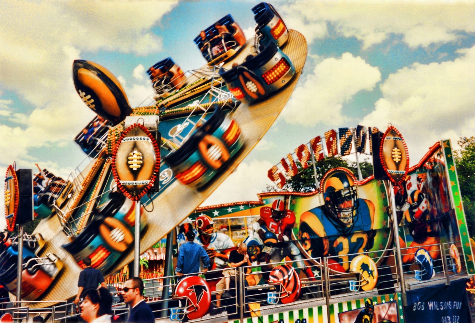 COTSWOLDS CASCADE: COLOURFUL TRIO