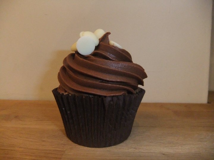 9 poems: 9 pieces of writing for those with a sweet tooth