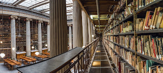 Traveling with Thomas: National Library of Greece in Athens city.