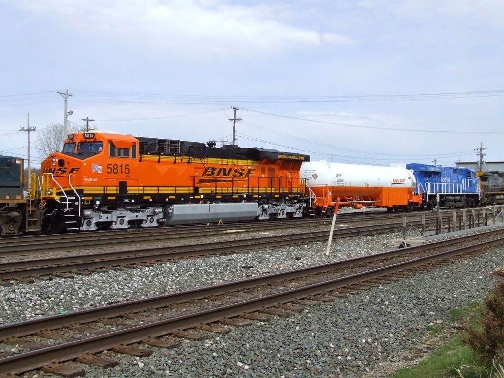 The Big Little Railroad Shop: GE 'Fuel Test Train' for New CNG & Diesel ...