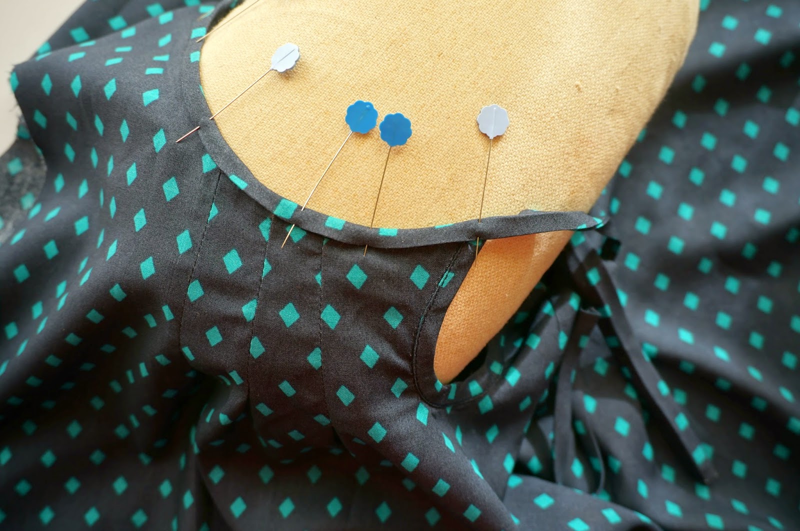 Charise Creates: Sewing Binding the Easy Way ~ The Anna Blouse Sew Along
