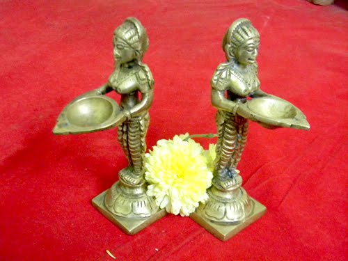 Vikki Antiques : Antique brass Deepa sundari / Deepa lakshmi