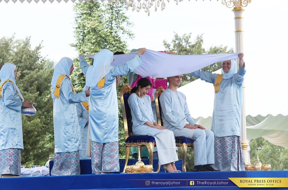 WARISAN RAJA & PERMAISURI MELAYU: Istiadat Bersiram YAM Tunku Tun ...