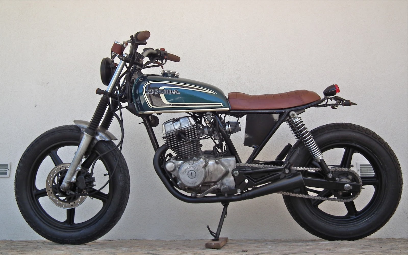 Twofifty - Inazuma café racer