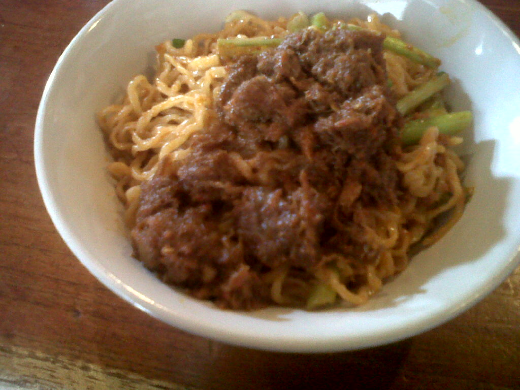 Hot and Spicy Mie Rendang. Love it!