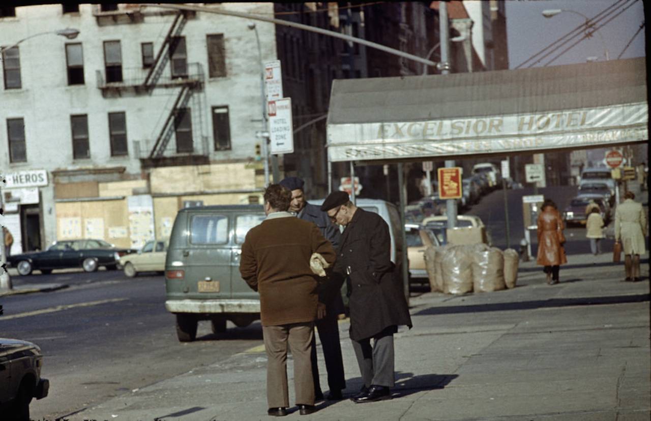 37 Amazing Photographs Capture Street Scenes of New York City in 1978 ...