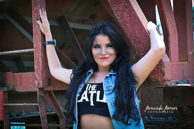 Fernanda Ferrari : Ensaio - Paola Machado