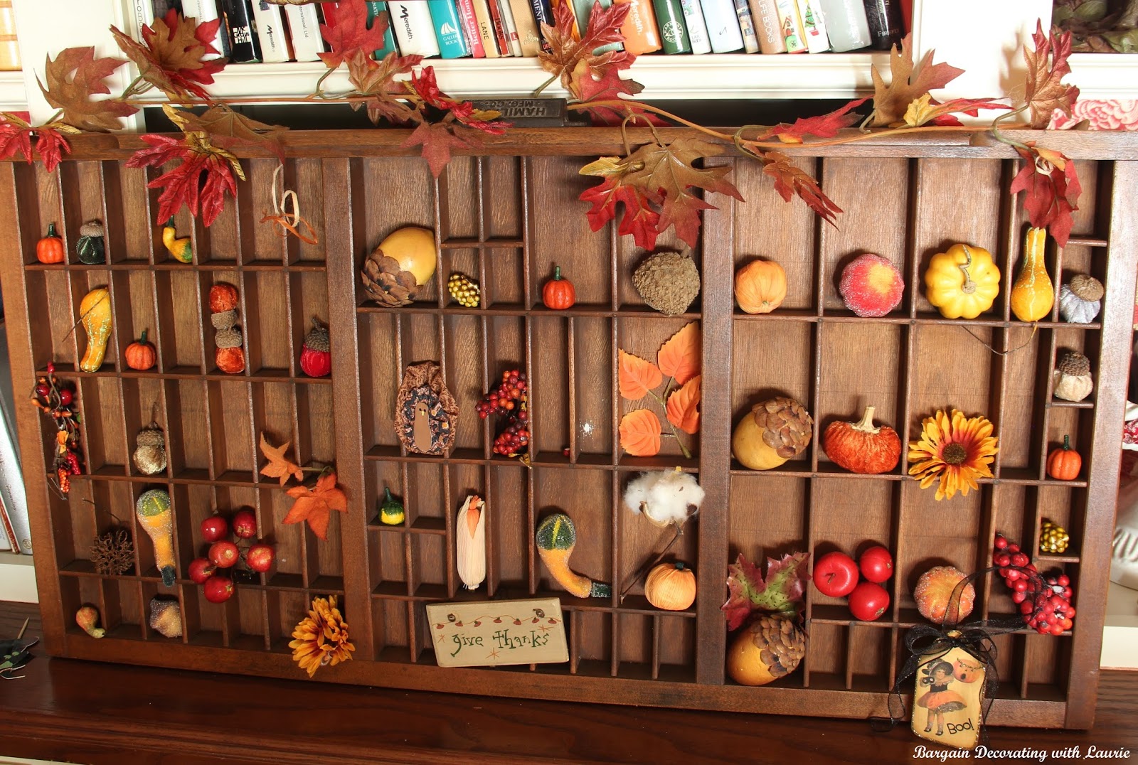 BARGAIN DECORATING WITH LAURIE: MORE FALL VIGNETTING