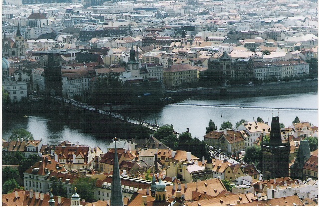 CHEQUIA: EN EL CORAZÓN DE EUROPA: PRAGA. LA CAPITAL