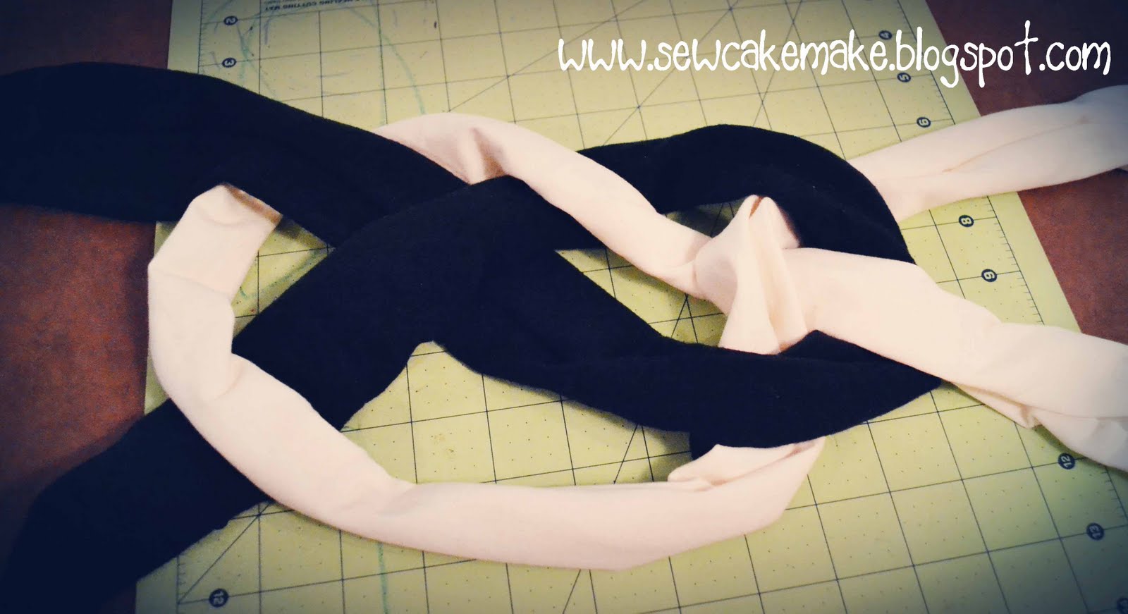 The Sew*er, The Caker, The CopyCat Maker: No-Sew Headbands