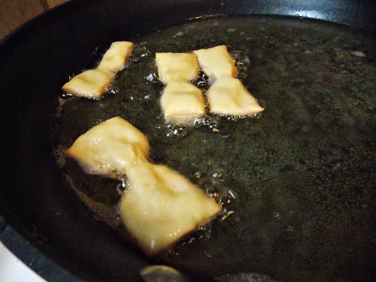 Cleo Coyle Recipes.com: How to make ANGEL WINGS also known as ITALIAN ...