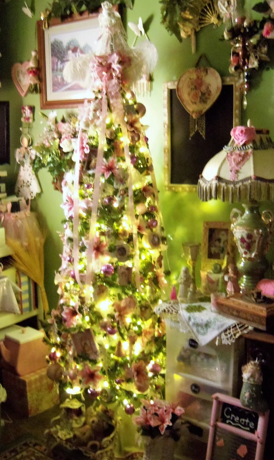 A DEBBIE-DABBLE CHRISTMAS: Christmas in the Craft Room, Christmas Home ...