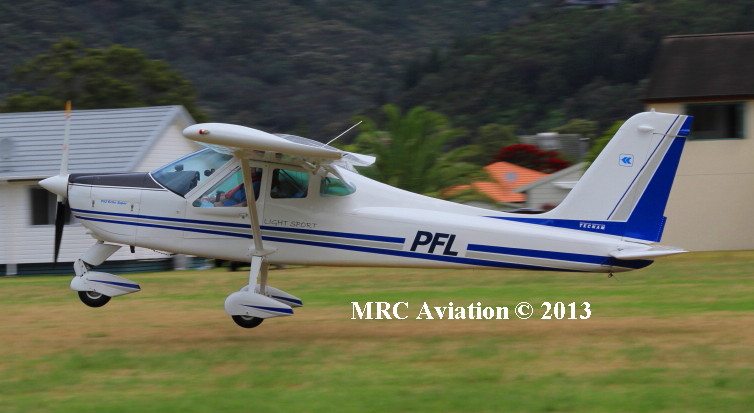 NZ Civil Aircraft: Postcard from Pauanui