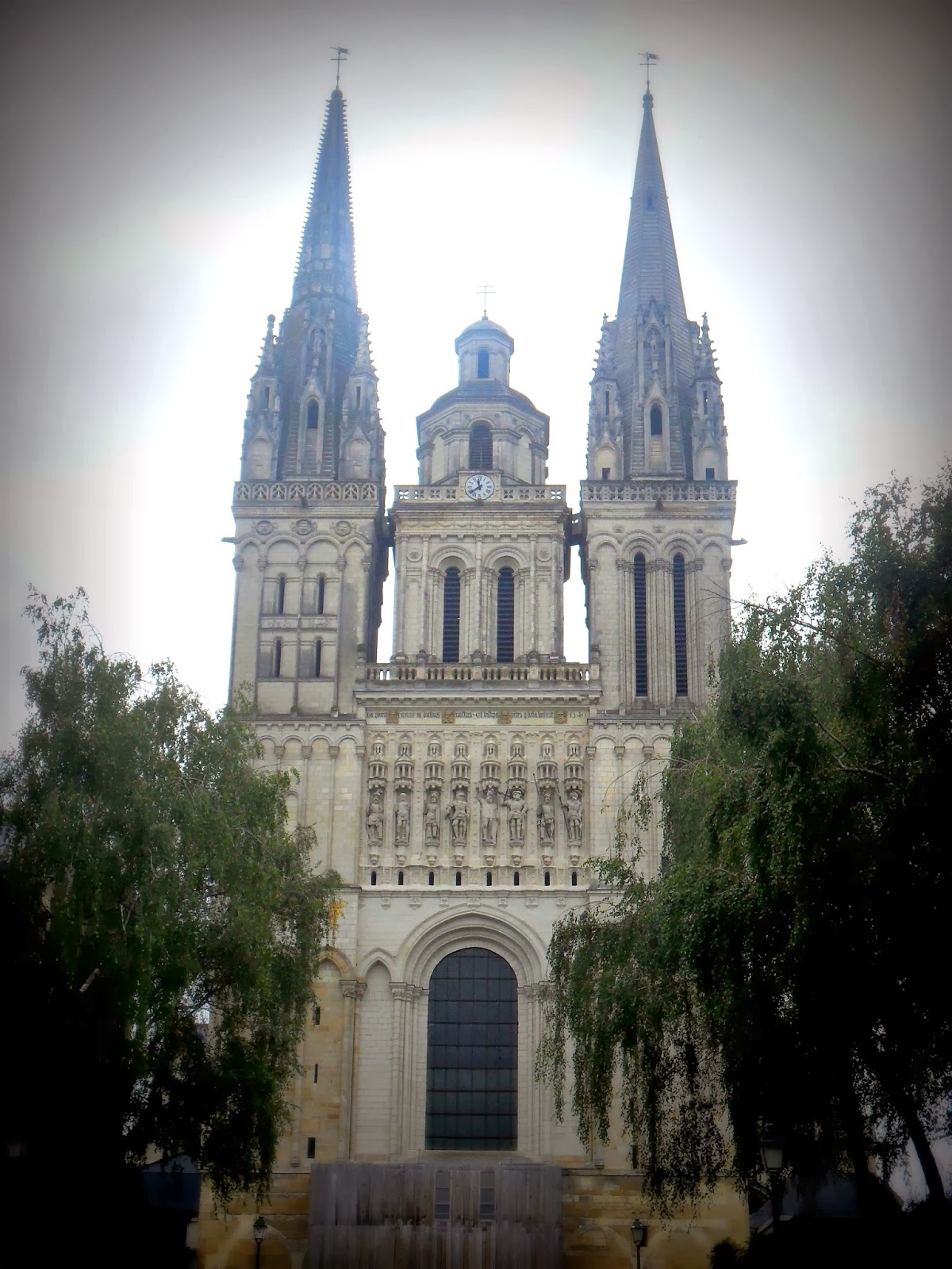 Angers - The historical capital of Anjou - Exploring the Castles of the ...