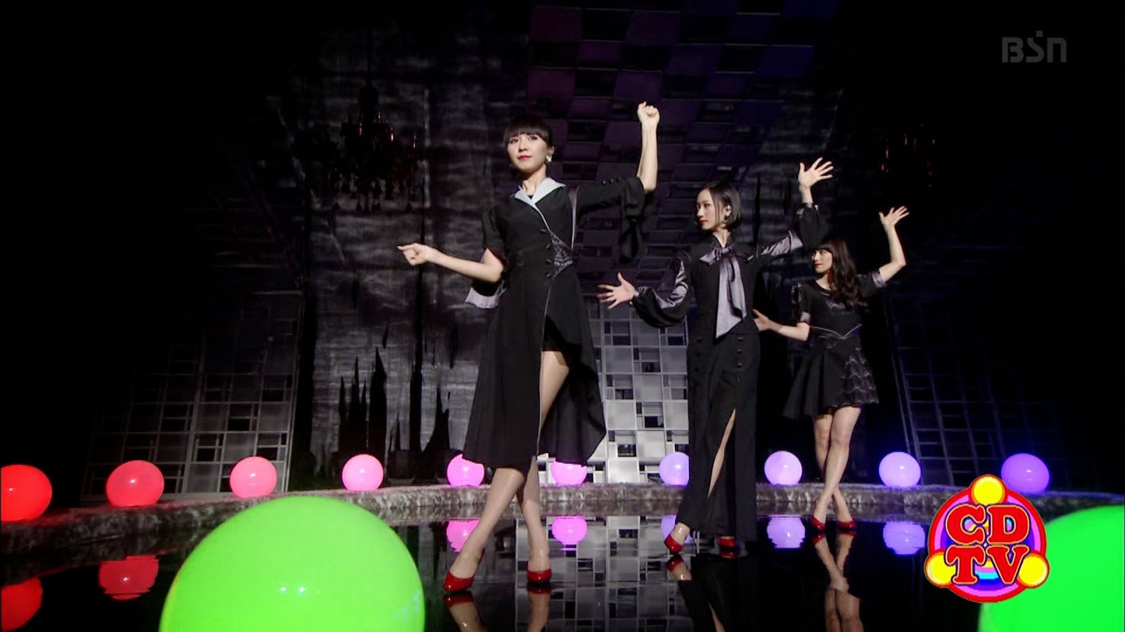 Perfumeキャプチャー画像庫: 13年11月30日 CDTV Perfume Sweet Refrain
