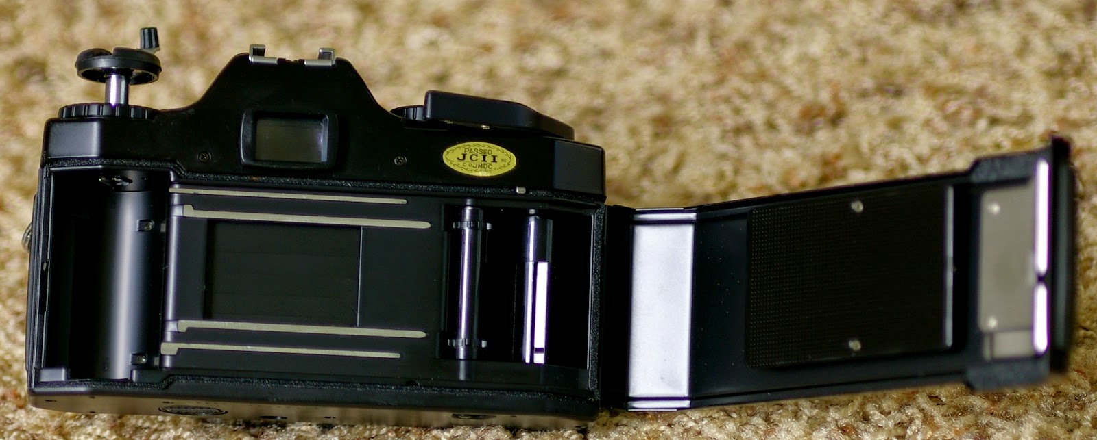 The Chens: The User's Review: Vivitar V2000 35mm Film Camera