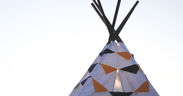 Sociales en la nube: How to make a teepee/prehistoric shelter