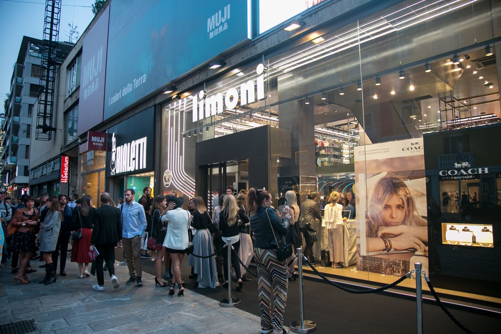 Coach The Fragrance, l'evento nella profumeria Limoni di Milano ...