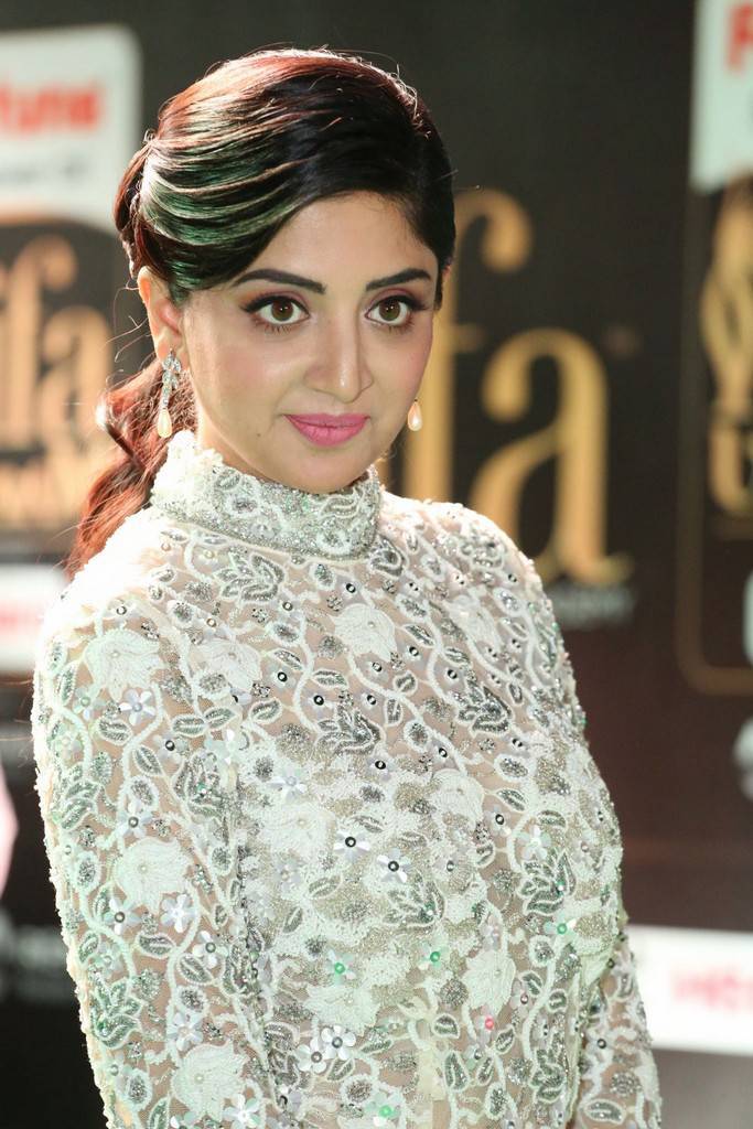 Beautiful North Indian Model Poonam Kaur At IIFA Awards In White Dress ...