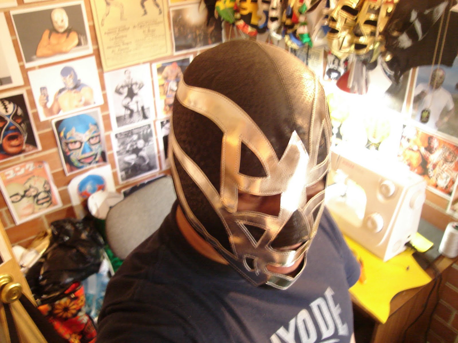 Máscara BLACK FISH (Fishman jr.) fabricada por EL DORADO & XTREME LUCHA ...