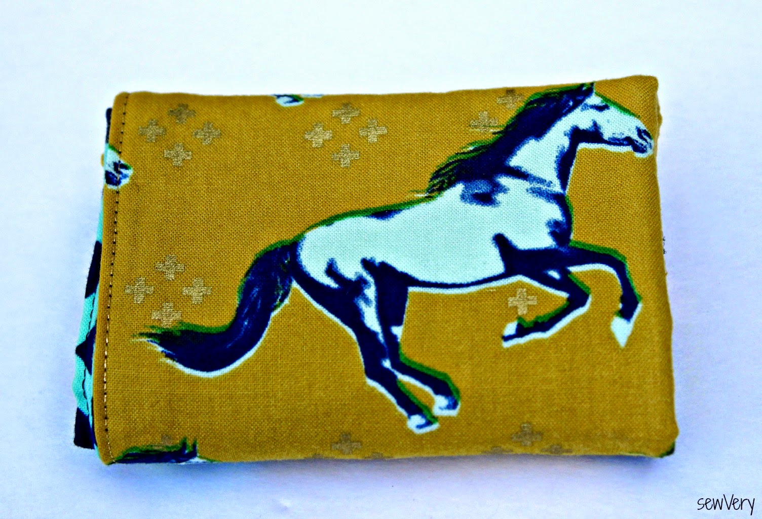 sewVery: Perfect Petal Purse & Pirates Treasure Wallet + Giveaway!