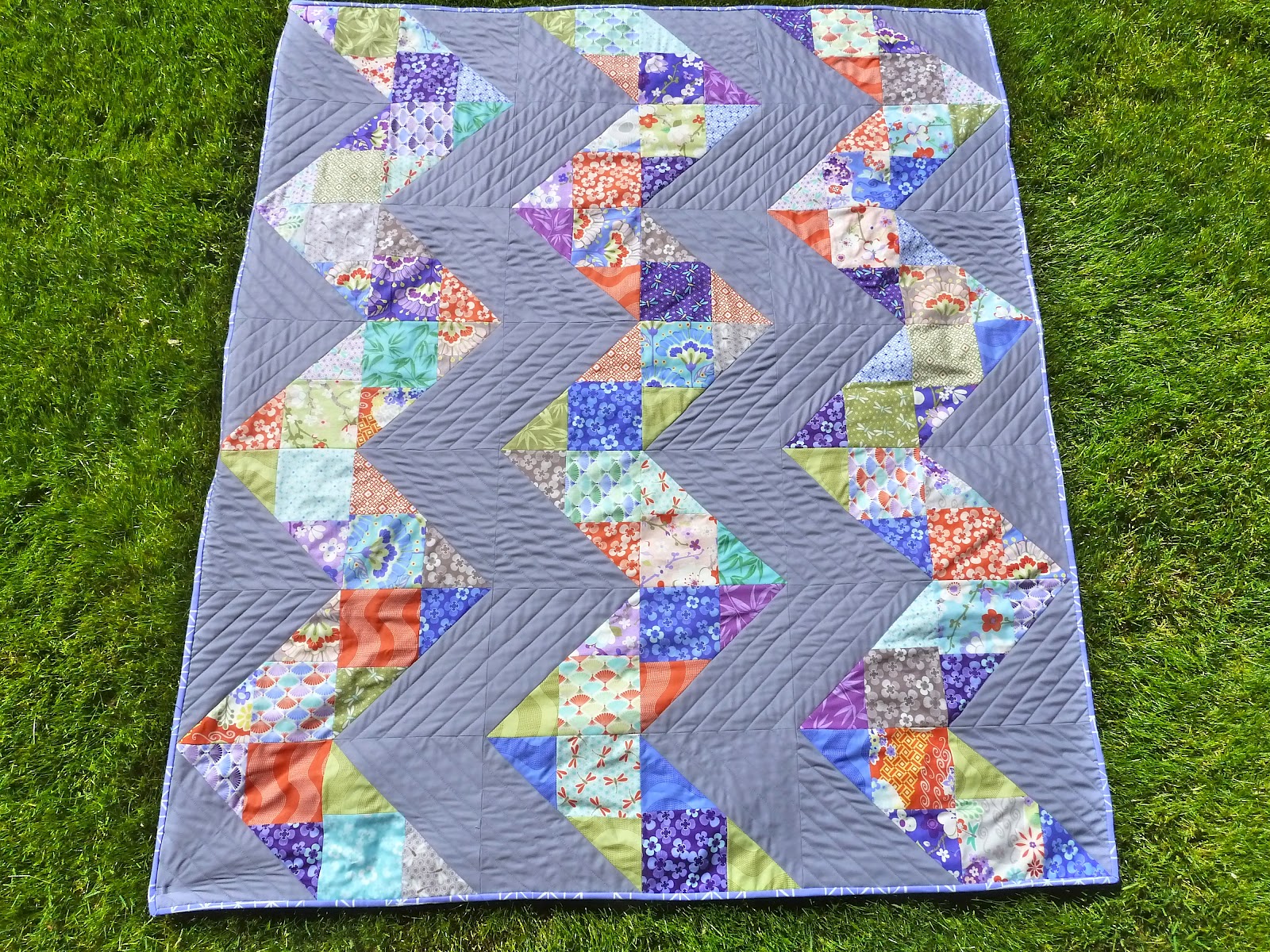 Quilt Story: Patchwork Chevron from Knotted-Thread