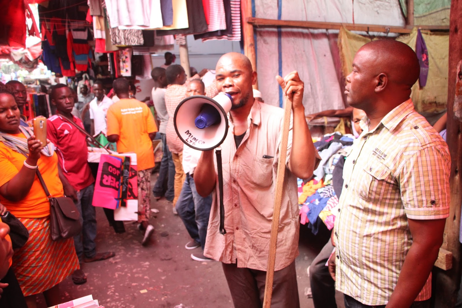 WAFANYABIASHARA SOKO LA ILALA MCHIKICHINI JIJINI DAR ES SALAAM WAPEWA ...