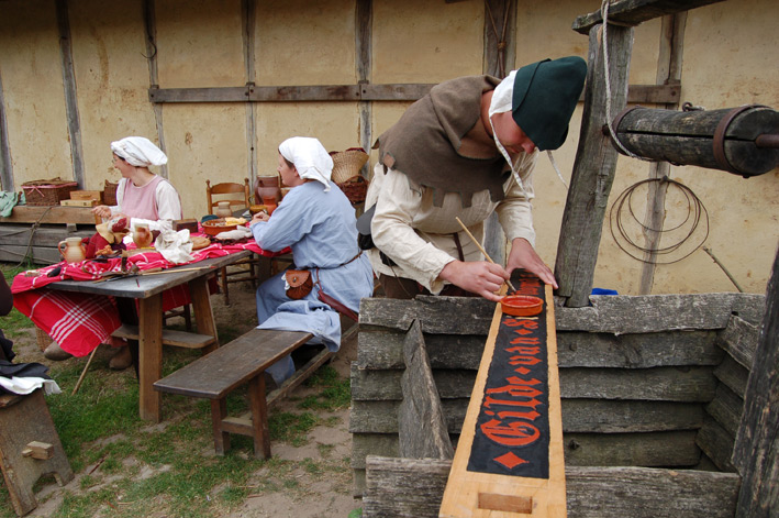 St. Thomas guild - medieval woodworking, furniture and other crafts ...