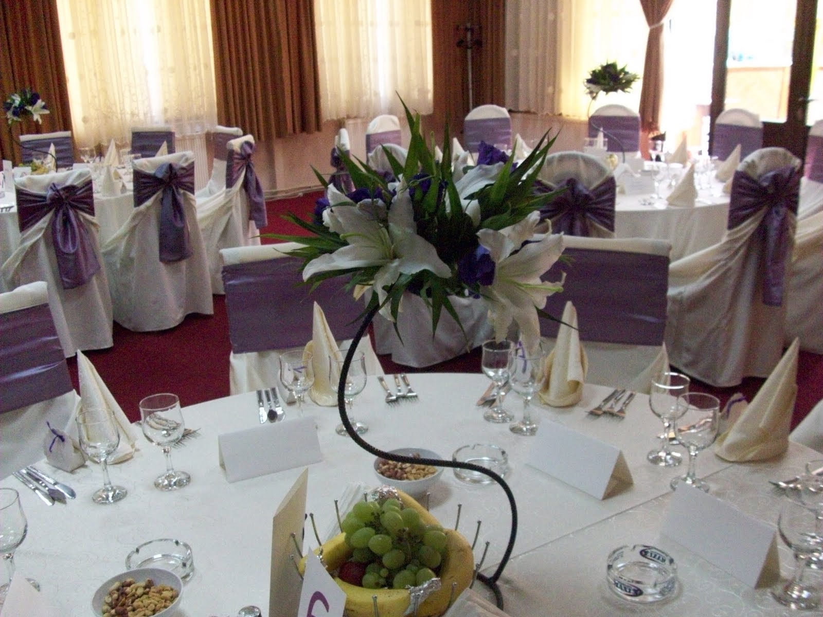 FLORI PENTRU NUNTA: aranjamente florale nunta