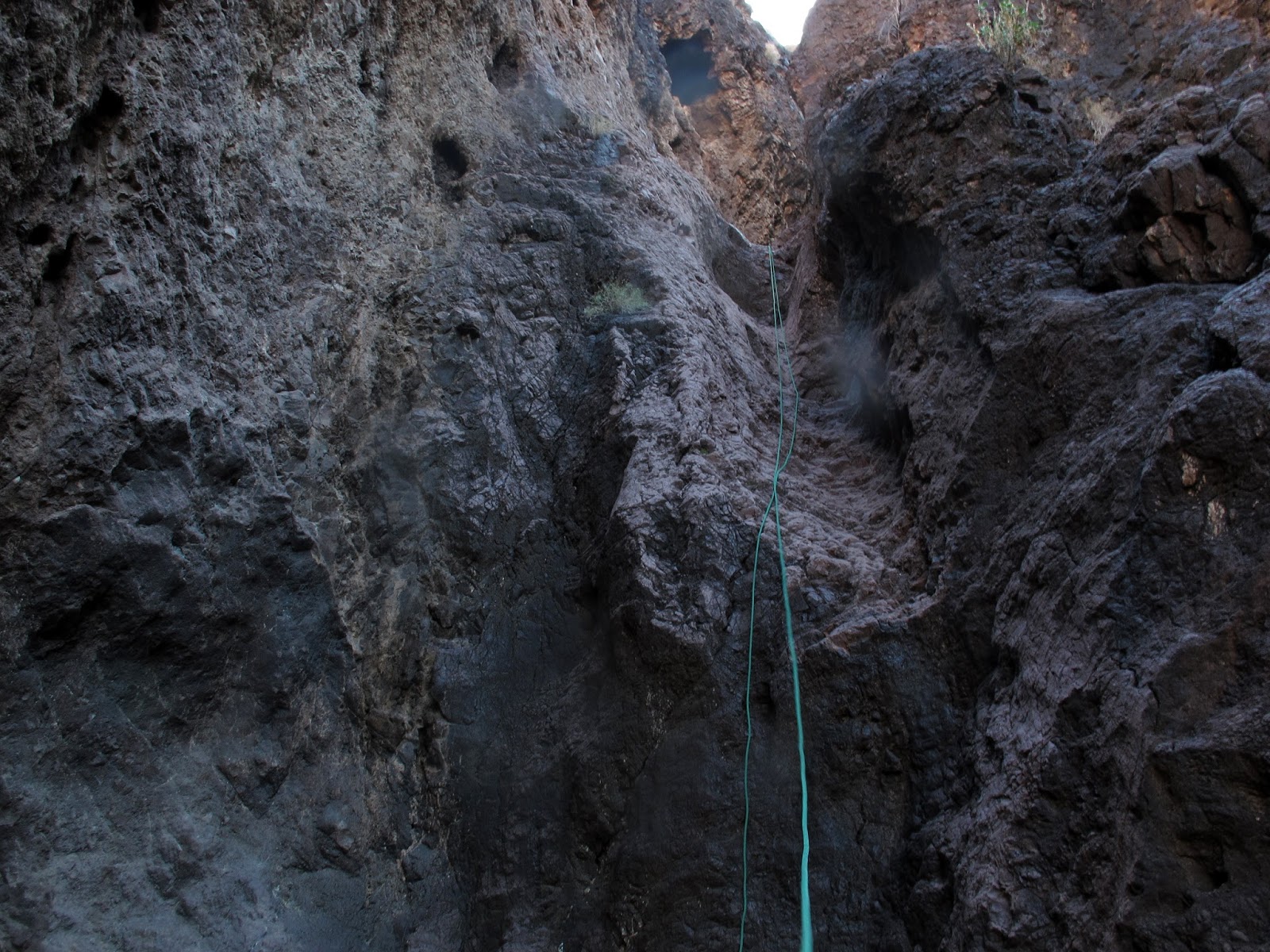 SHEEPBONE-QUARRY CANYON LOOP. LAKE MEAD, NEVADA - ADAM HAYDOCK