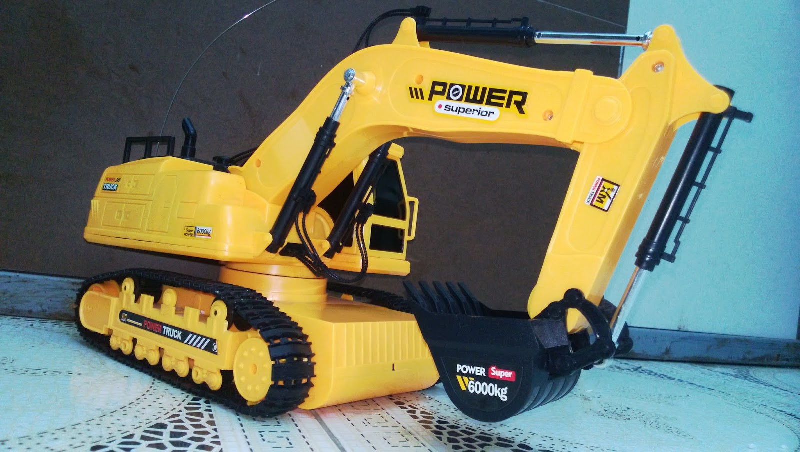 oto dieu khien tu xa, xe xuc dat dieu khien: Xe xúc đất- máy cần cẩu ...