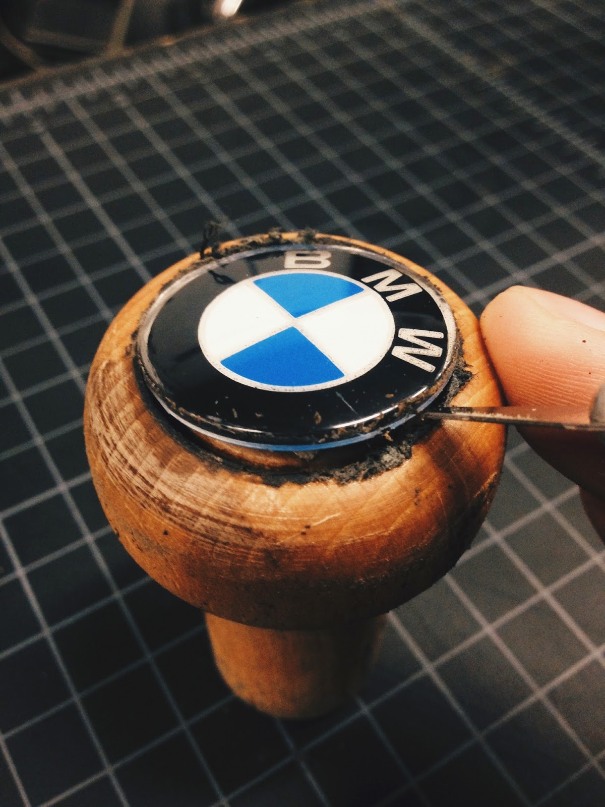 Moto-Mucci: DIY - E28 Wooden Shift Knob Mod