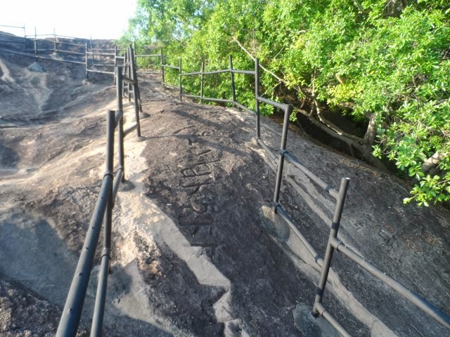 Uncommon Paths: Thonigala Rock Inscriptions