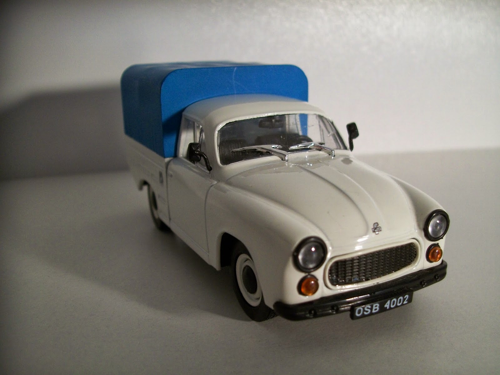 POLMOcompany: nr 68 Syrena R-20 Kultowe Auta PRL-u