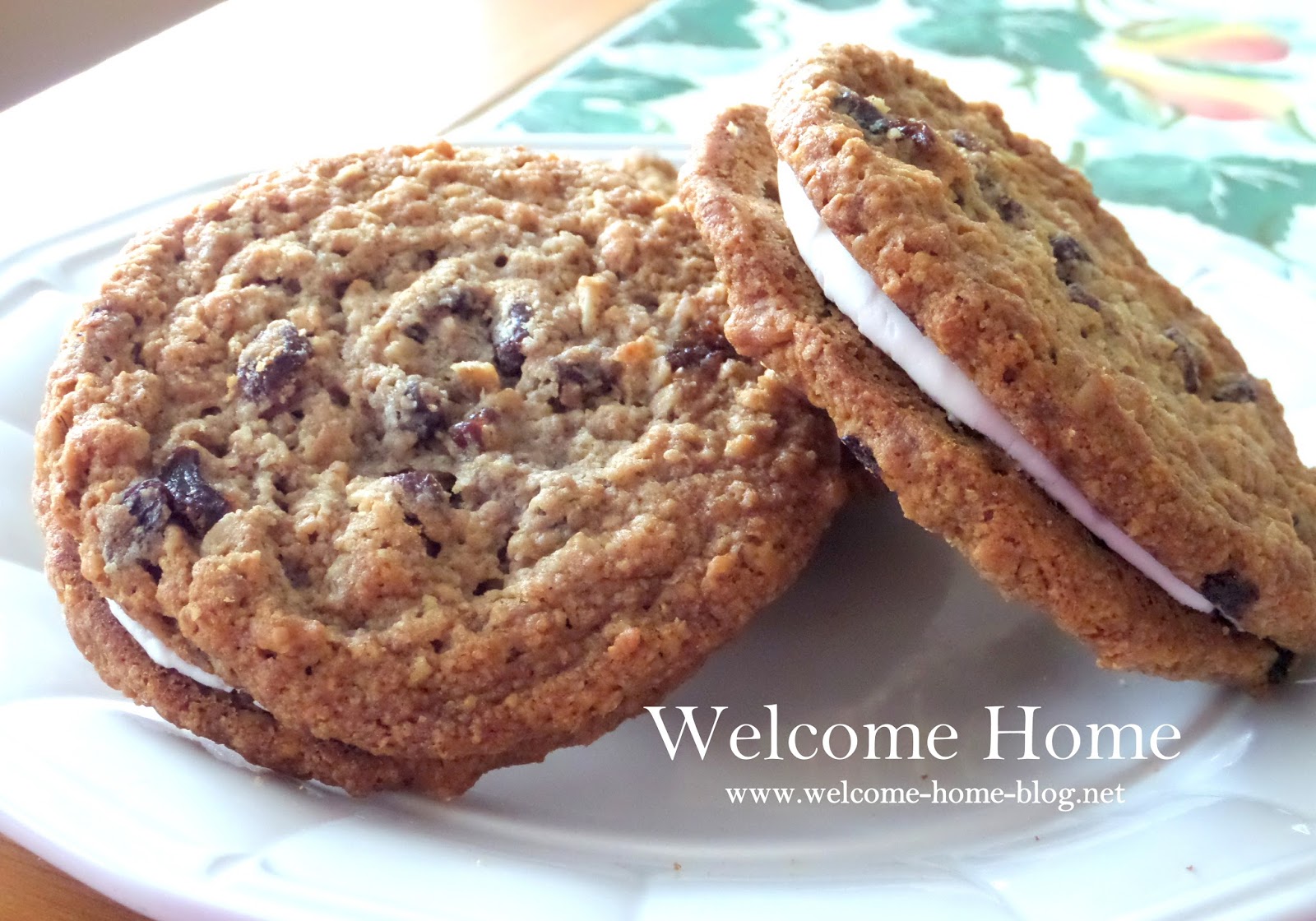 Welcome Home Blog: Oatmeal Raisin Cream Whoopie Pies