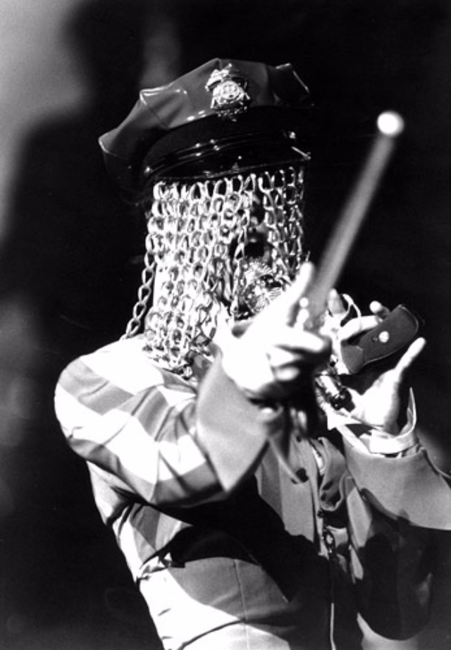 Remembering a Fashion Icon – A Look Back at 20 Prince's Best Fashion ...