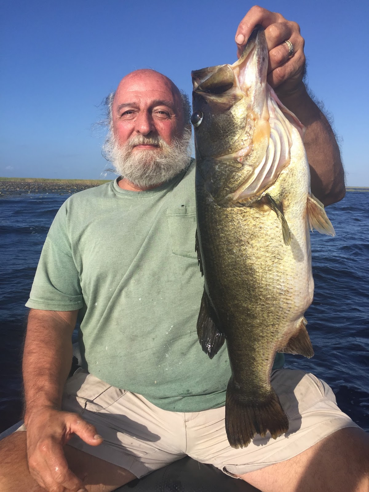 Nov 17, 2015, 9lb 9oz Trophy Bass – Lake Okeechobee Bass Fishing ...