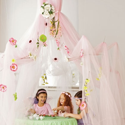 Decorating the Table for Fairy Tale Themed Parties. - Oh My Fiesta! in ...