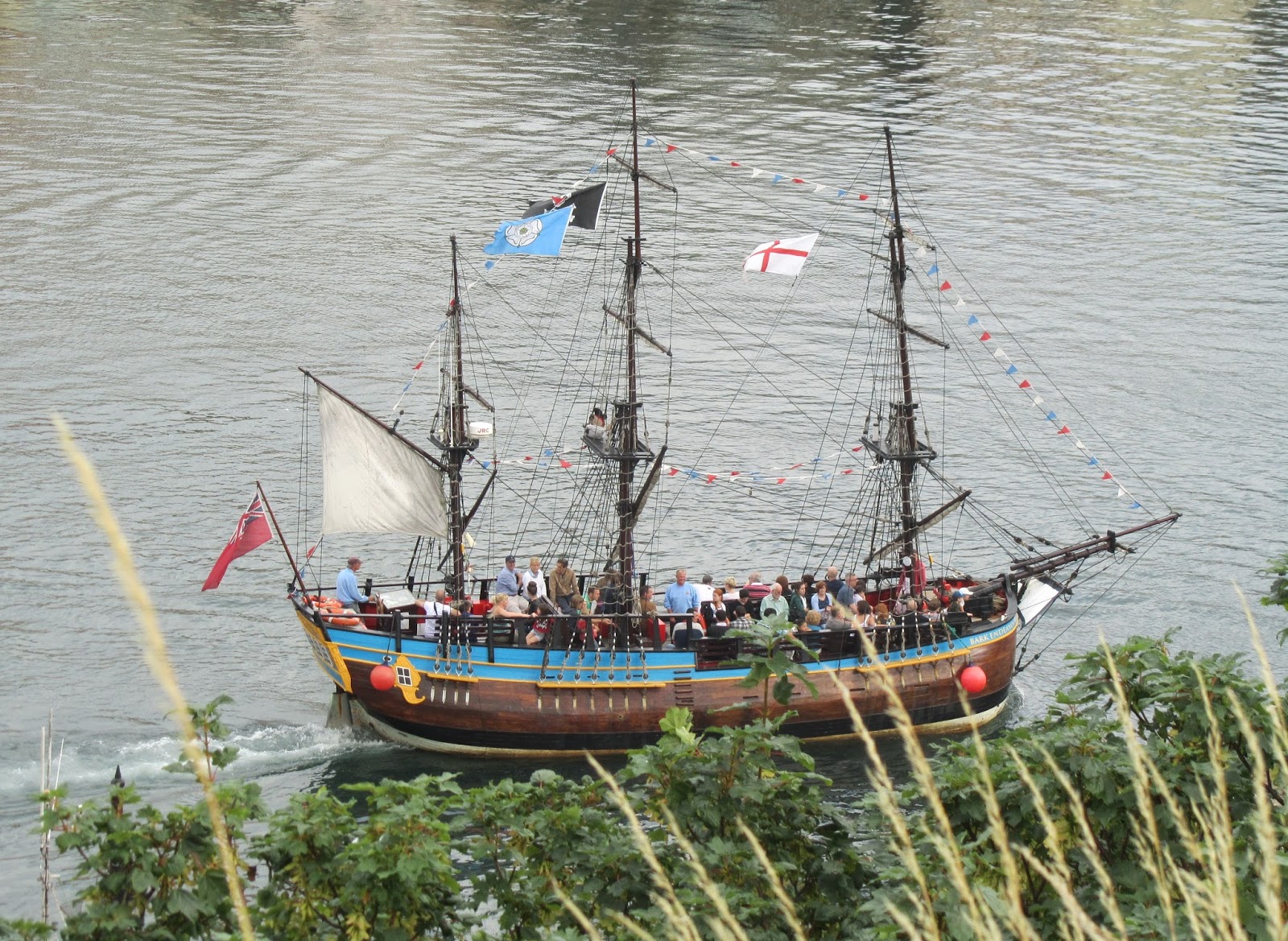 Little Sealed Packages: September 2013