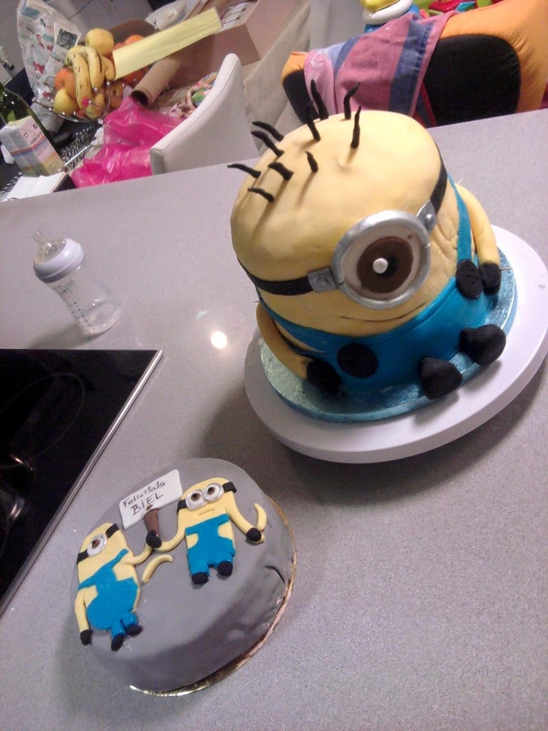 Pastel Minion / Minion cake / Pipistrello Rosso