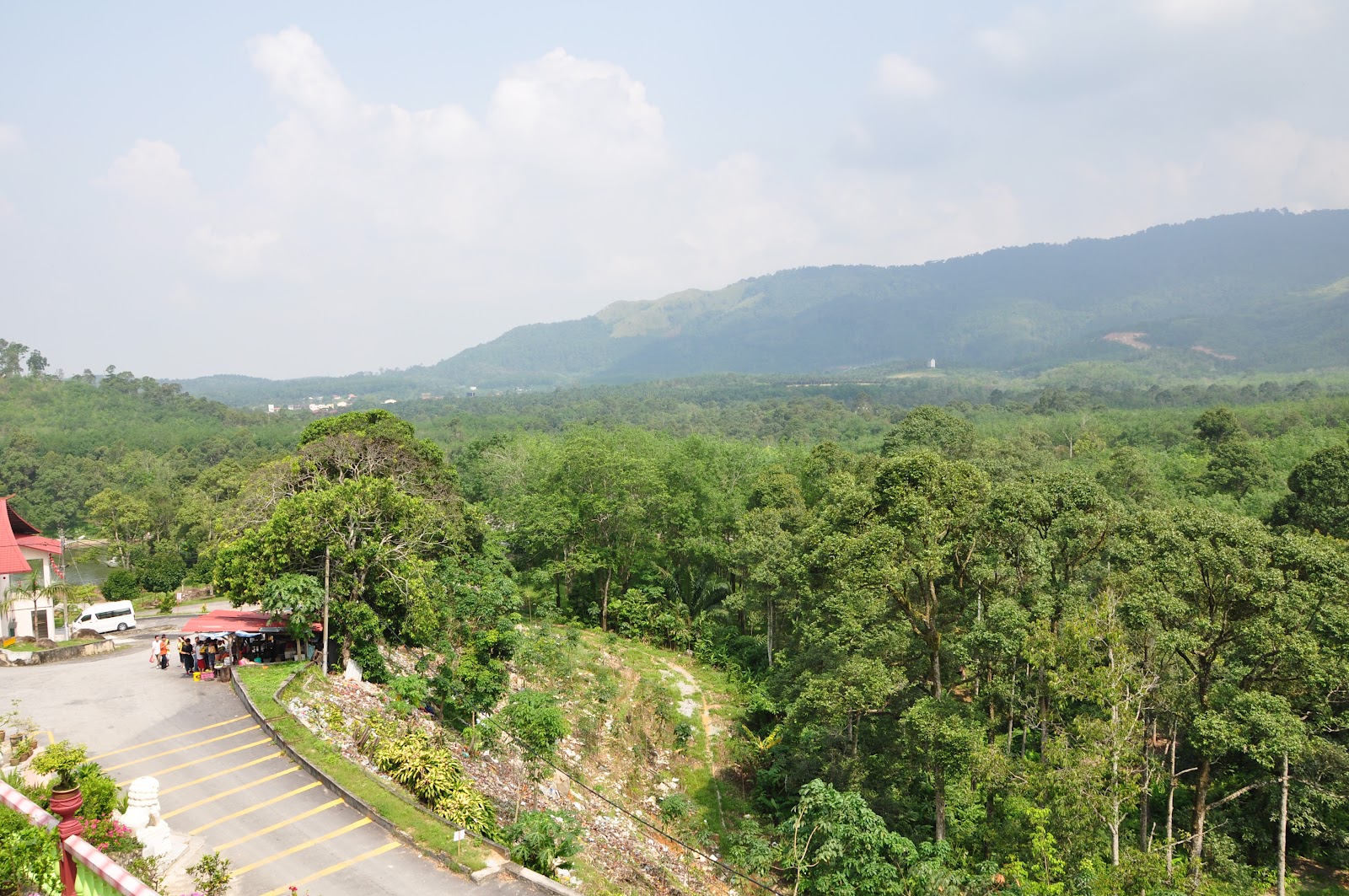 Sungai Siput Boy: Pekan Broga: Gigantic Monkey God at Sak dato Temple ...
