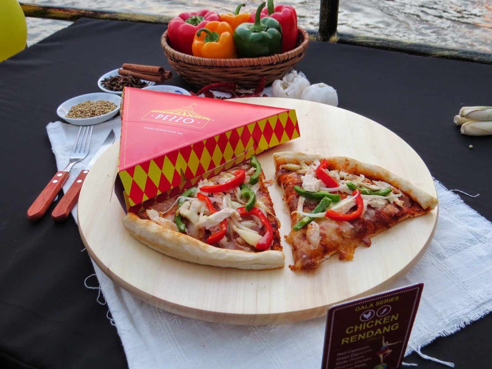 Pezzo launches Laksa & Rendang Pizzas for Nation's Birthday ...