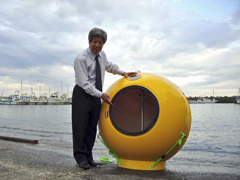 Jambu Bol Cemet: New Invention - Cosmo Noah, Rescue Capsule at Tsunami
