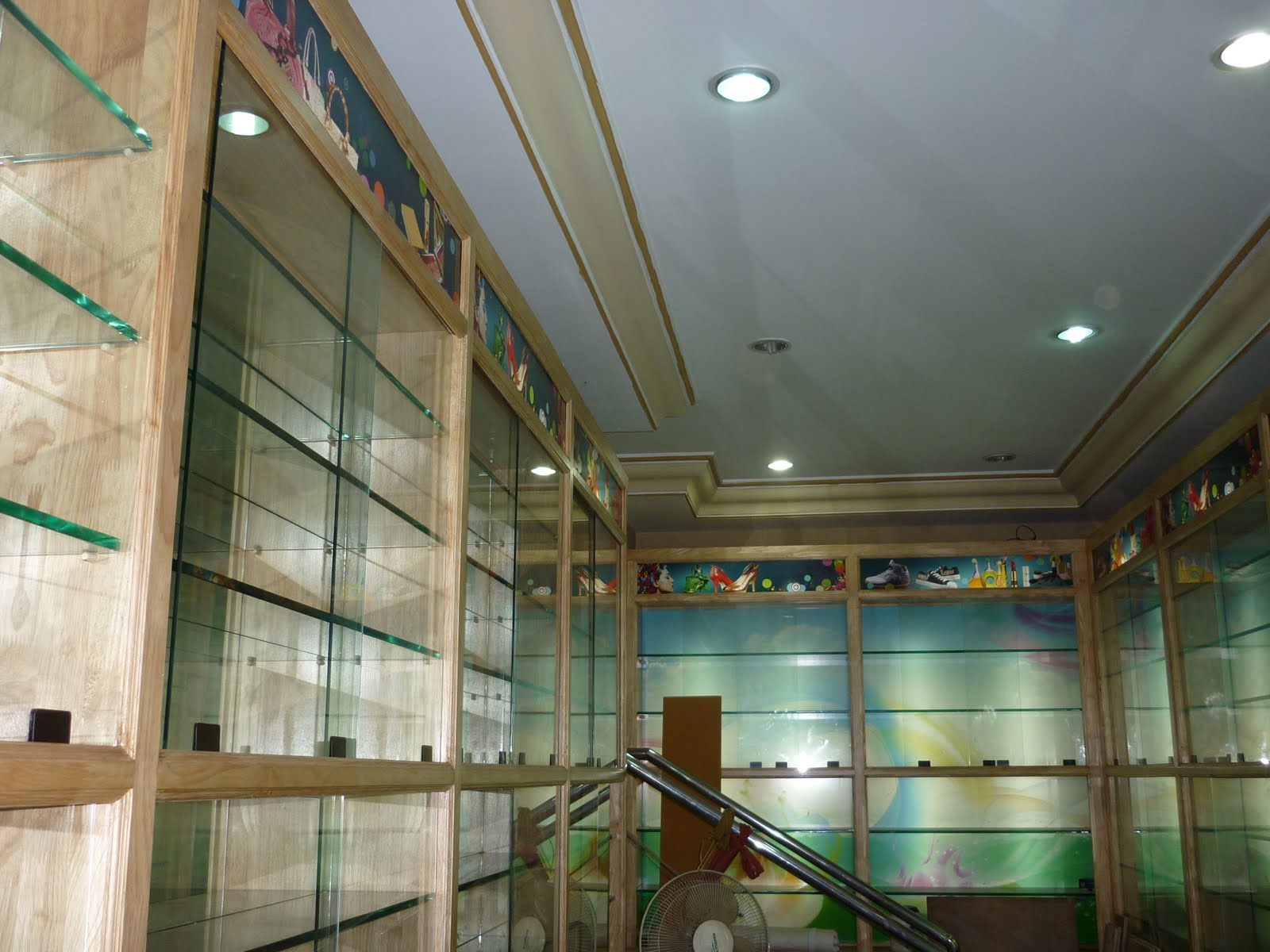 Chiseler Interiors: Fancy shop