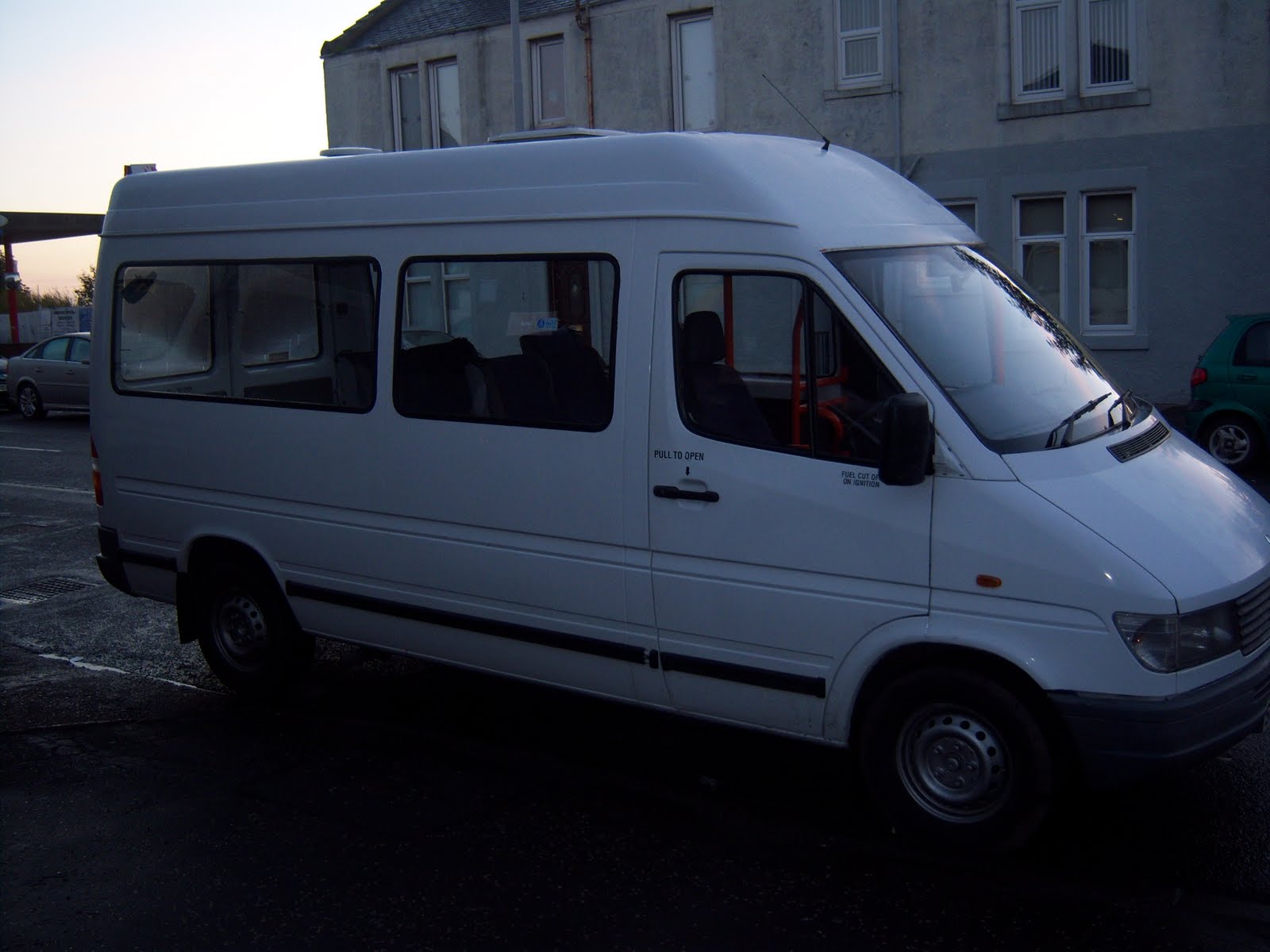 A1 Minibus and Coach Sales: 1998 Mercedes Sprinter - Fleet no 32 - 8 Seater