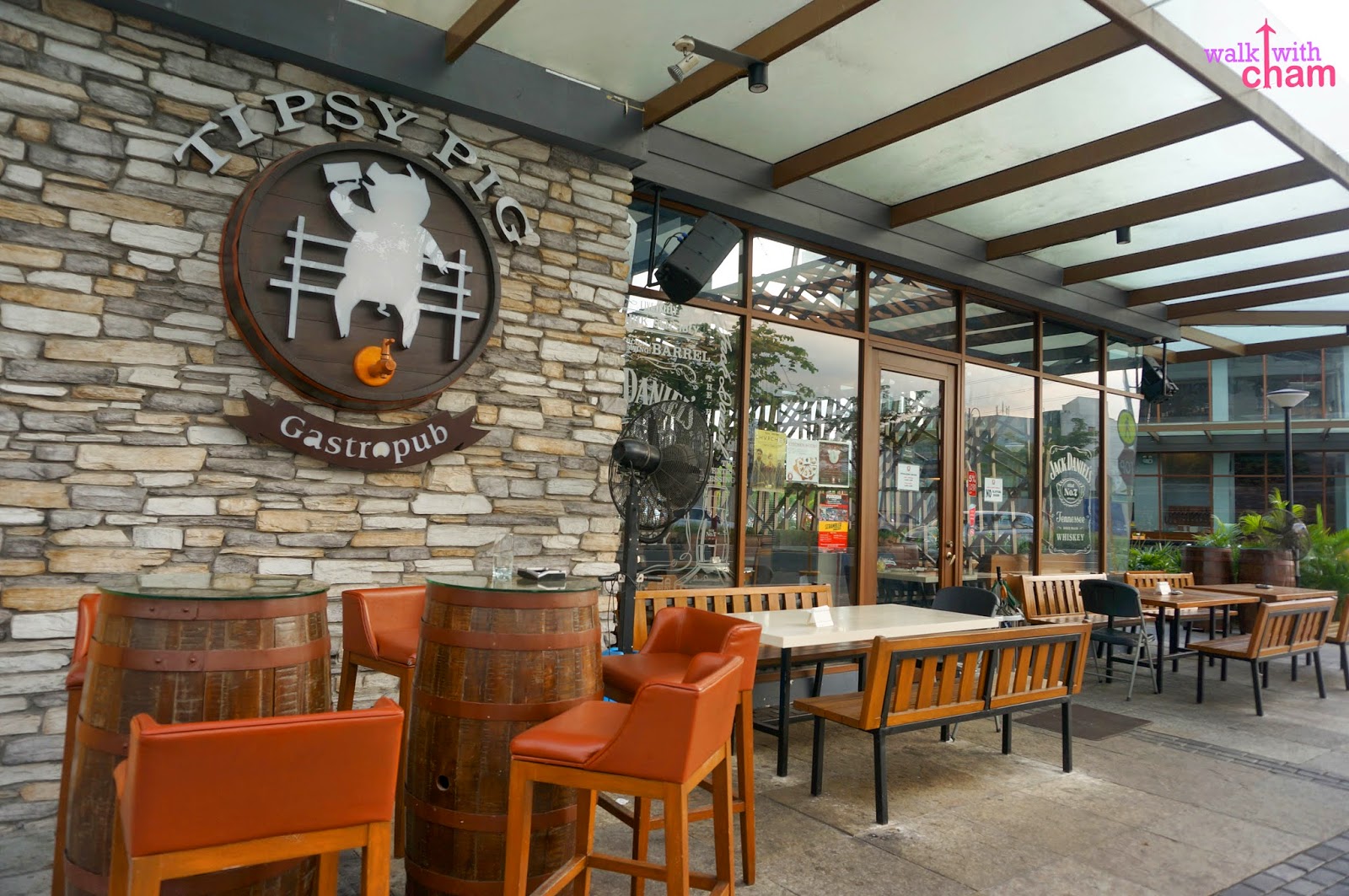 Walk with Cham: Tipsy Pig Gastropub