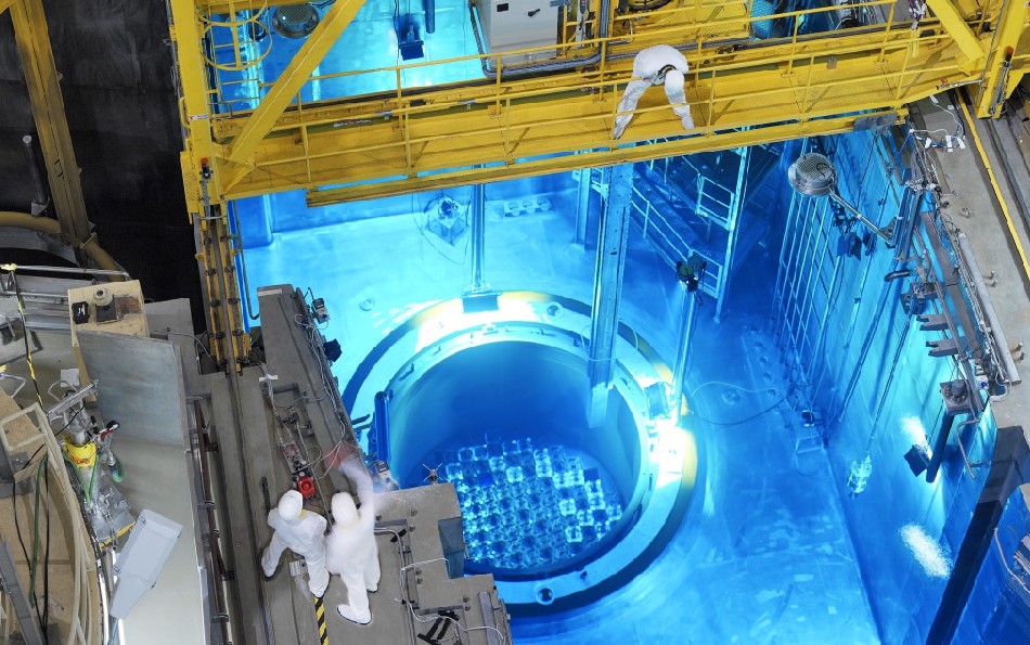 NUCLEAR POWER: INSIDE A NUCLEAR PLANT