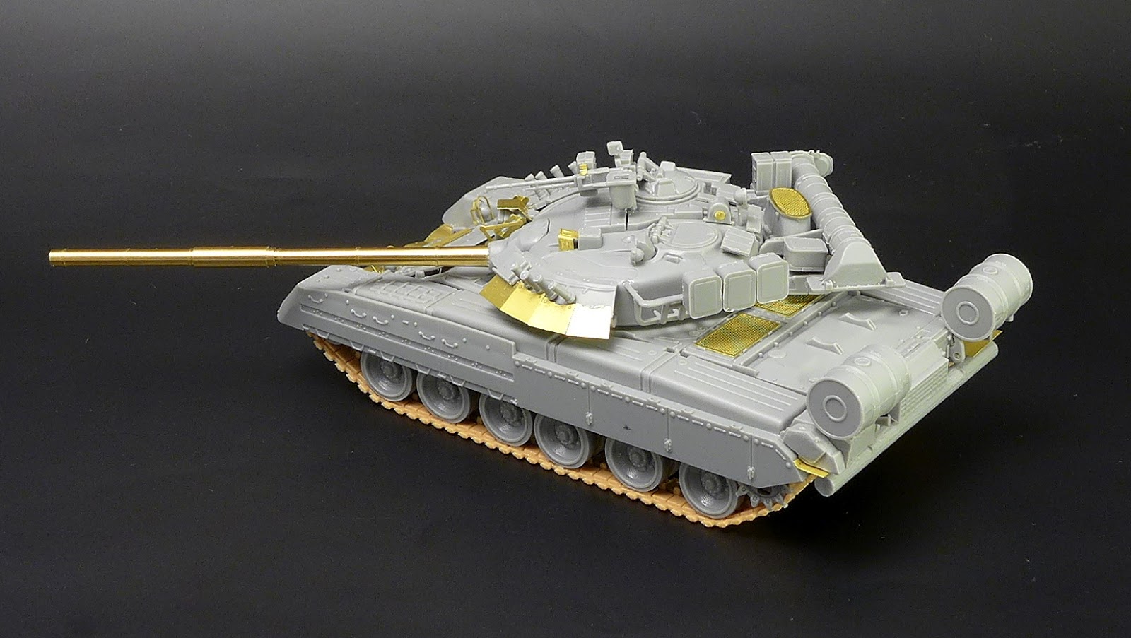 Matejson Models Workshop: T-80U - Modelcollect - 1/72